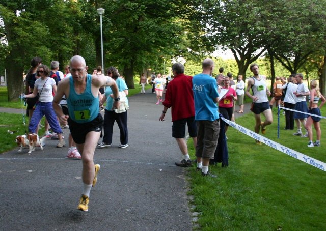 3 X I MILE RELAYS – Lothian Running Club